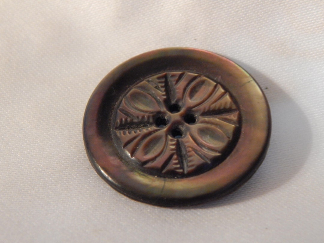 Iridescent Shade Mother of Pearl Shell Button - Four Hole With Cuts in ...