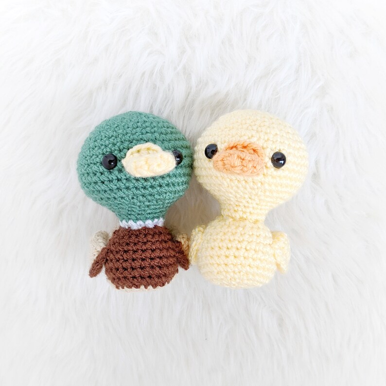 CROCHET PATTERN: Mini Ducks Amigurumi Pattern Written in | Etsy Canada