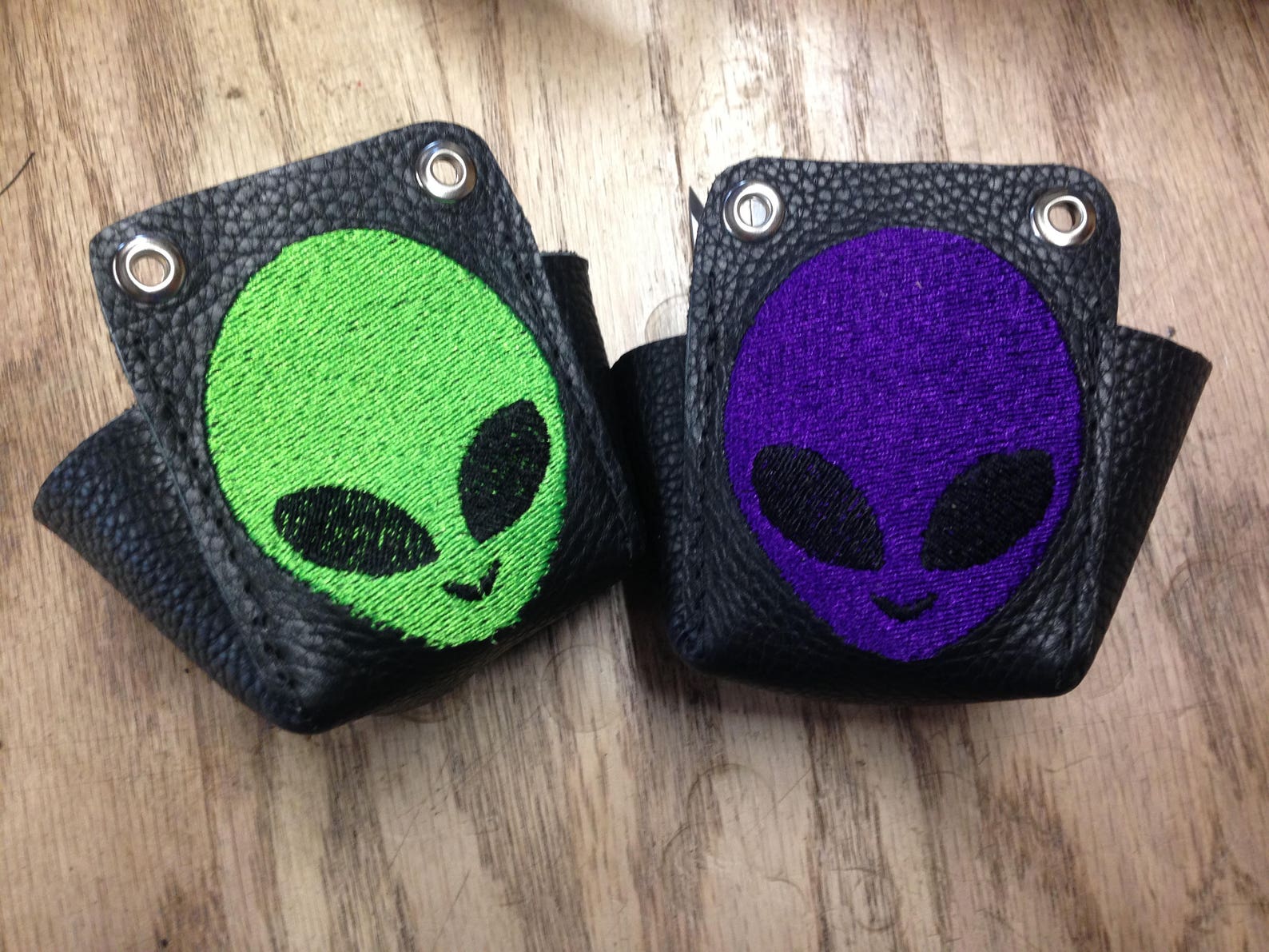 LEATHER Custom Embroidered Alien UFO Roller Derby Toe Guards - Etsy