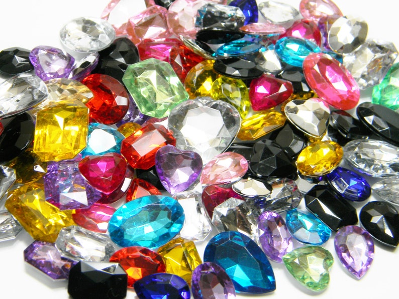 100 Pieces 3D Gems Jewels Mixed Sizes Shapes Colors DIY Deco Bling Kit ...