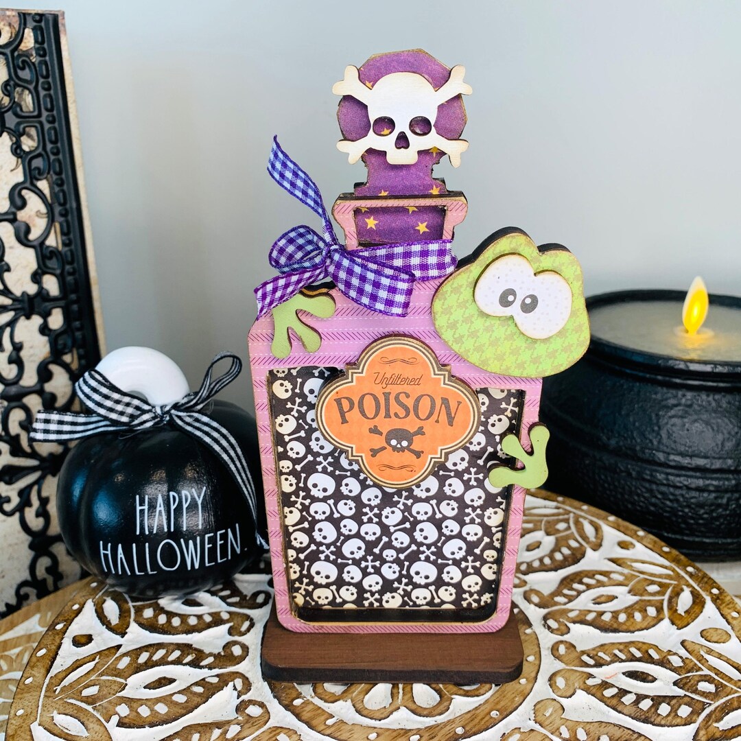 Halloween Toad W/ Potion Bottle Wood Handcrafted Design, Farmhouse Frog ...