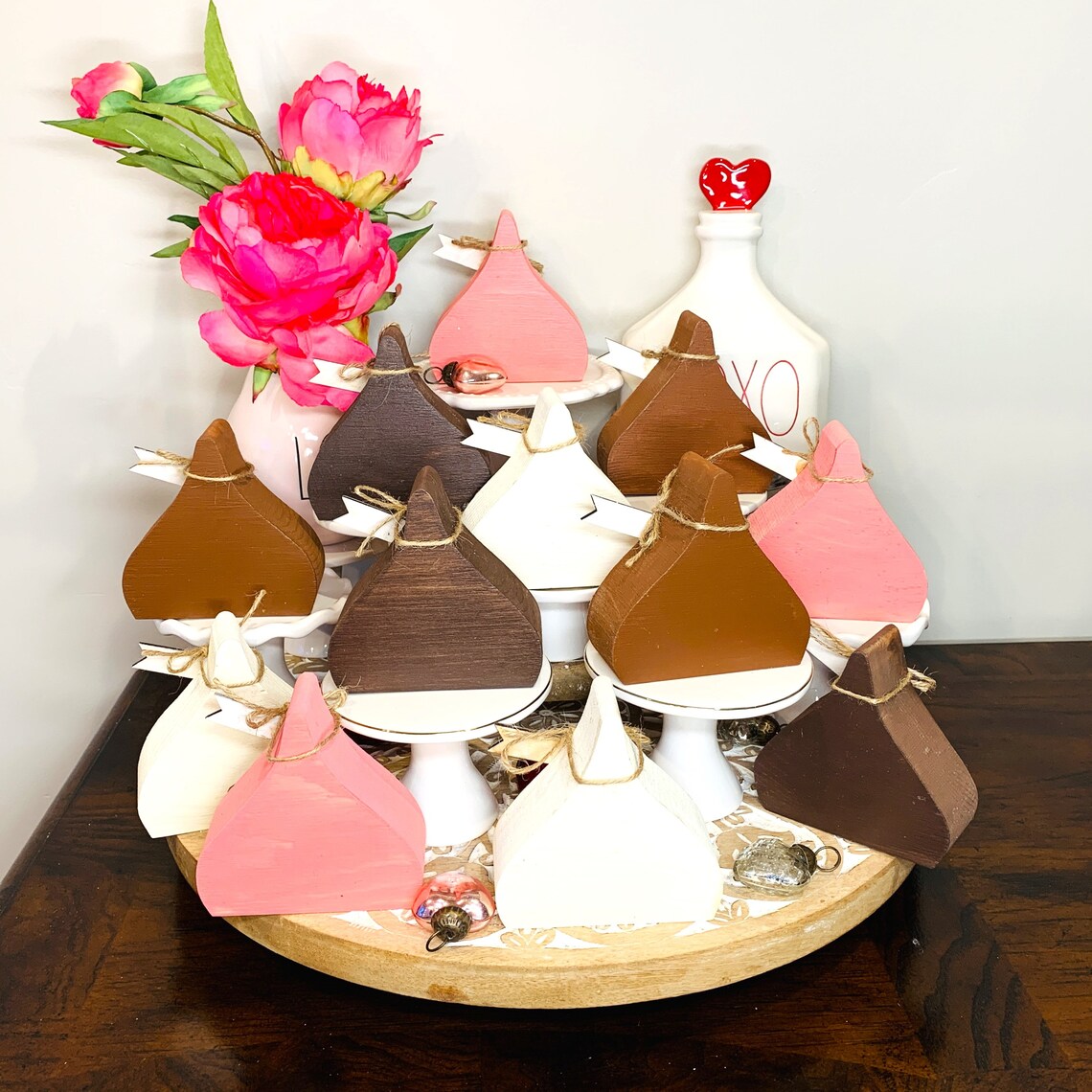 Chunky Chocolate Candy Hugs & Kiss, Shelf Sitter Valentine Day Wood ...