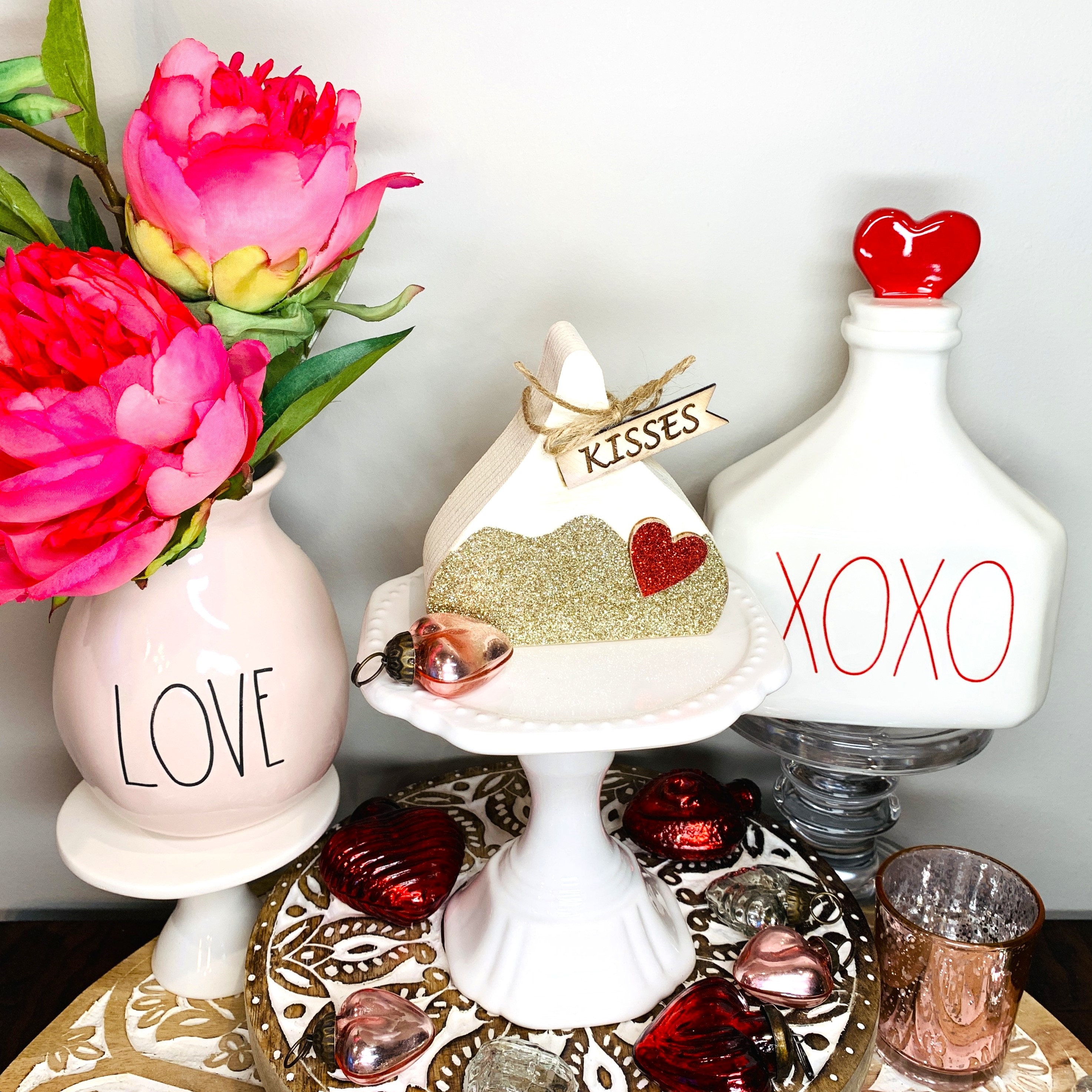 Chunky Chocolate Candy Hugs & Kiss, Shelf Sitter Valentine Day Wood ...