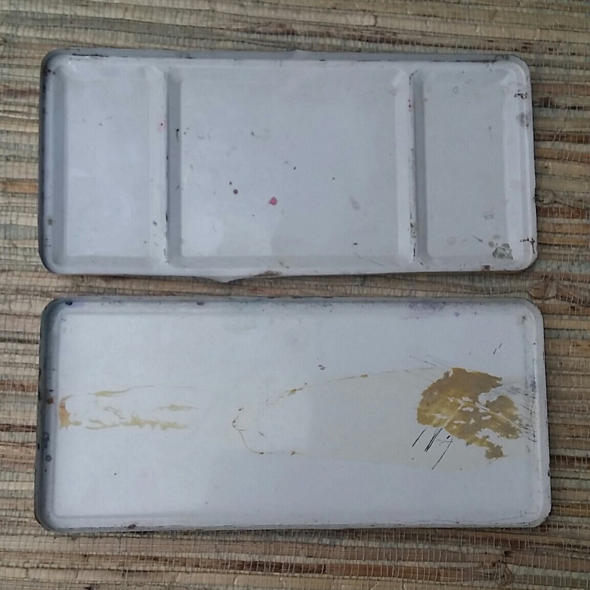 Vintage Yellow and Red Tin Water Colors Paint Box Lindsey's Artist ...