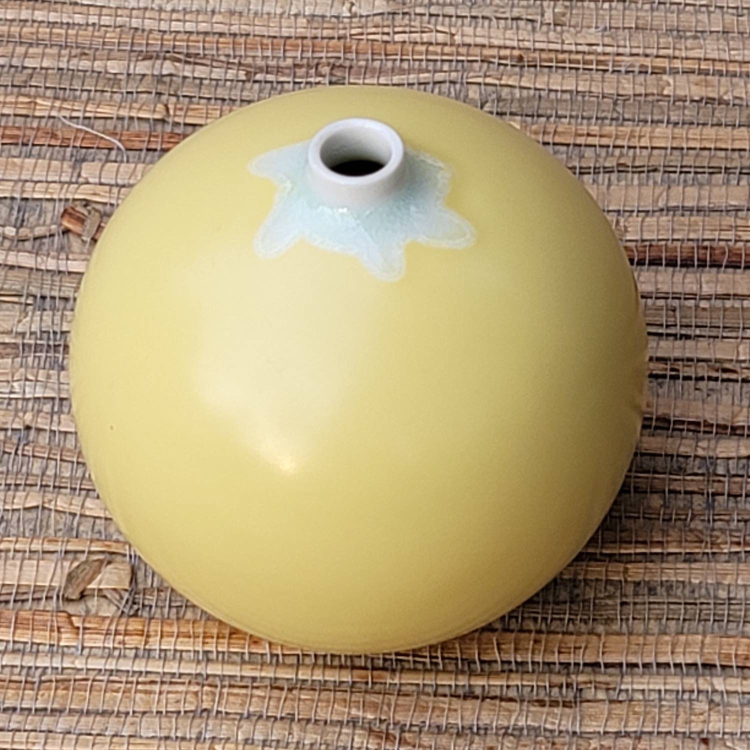 Beautiful Vintage Yellow Hakusan Japan Vase Weed Pot Porcelain 1970s