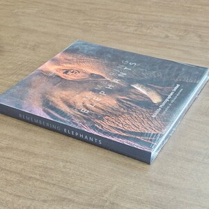 Book "remembering Elephants" Wildlife Photographers United. in Wrapper ...