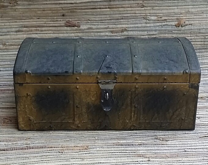 Vintage Metal Treasure Box Titus Fruit Cake Specialist Forest Hills NY ...