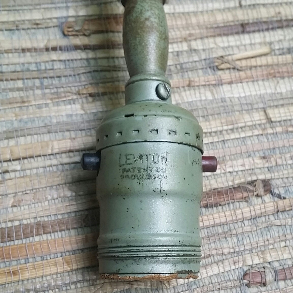 Vintage Green Metal Leviton Lamp Base Bedside Lamp Working Lamp