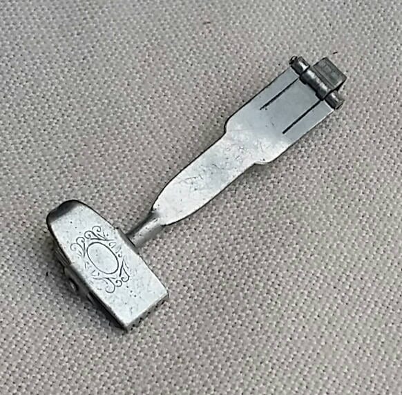 Vintage Wizard Brand Detachable Cuff Holder Pat.1989