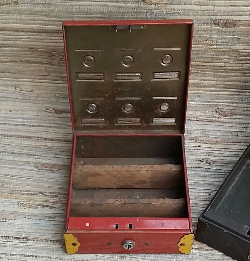 Home Budget Bank Boxes Red Black Tudor Metal Prod. Corp. New York USA