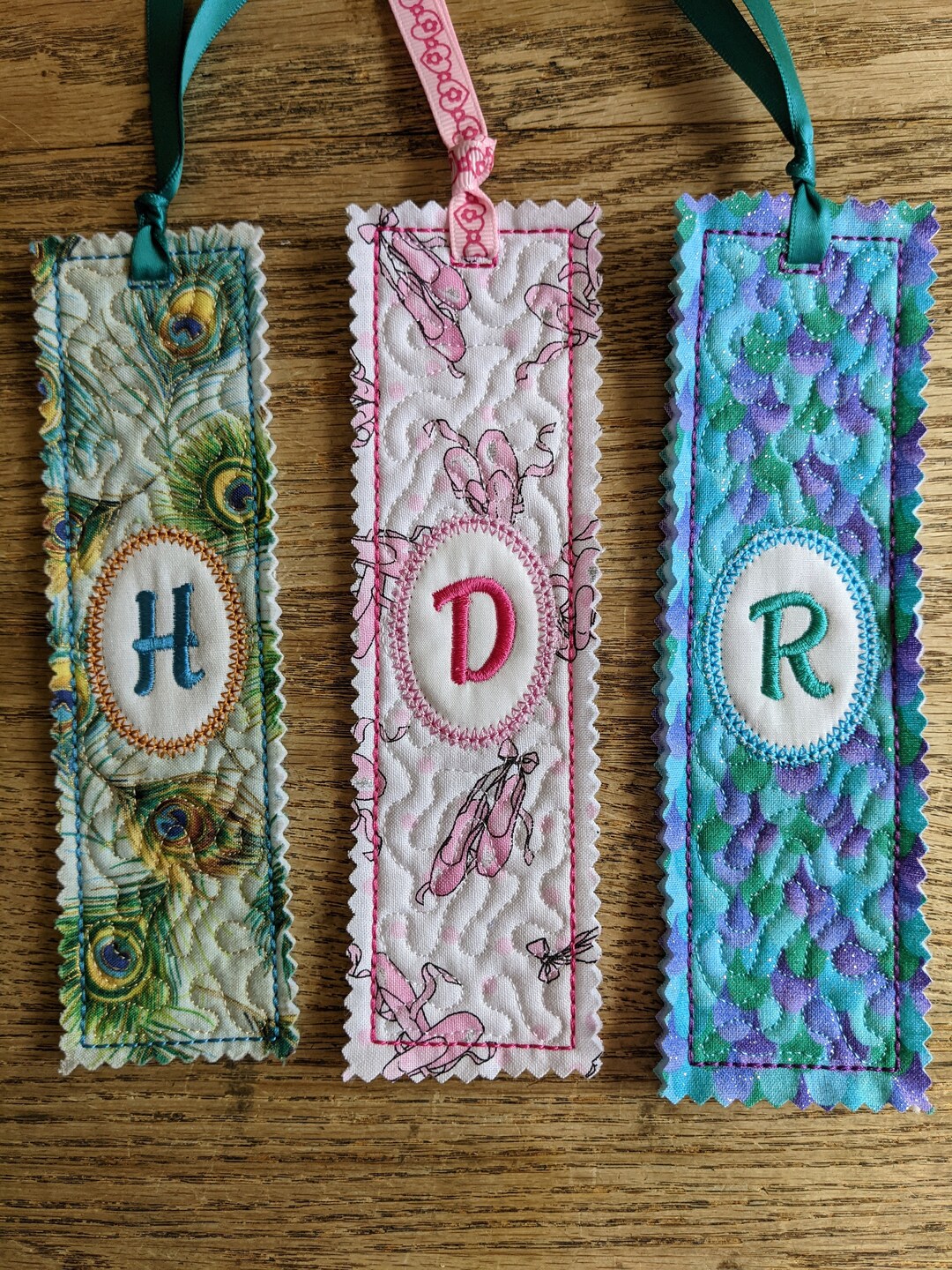 Personalized Embroidered Bookmark - Etsy