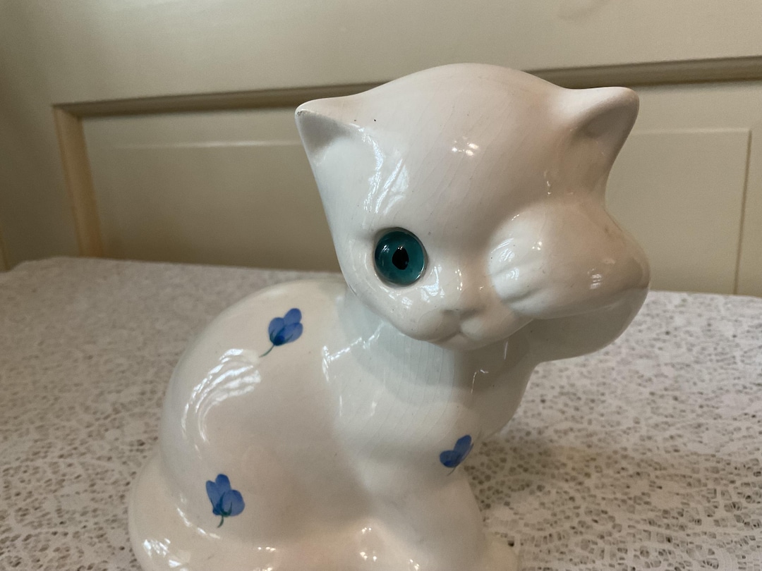 Vintage White Cat Statue Floral Cat Alcobaca Pottery Blue Eyed Cat - Etsy