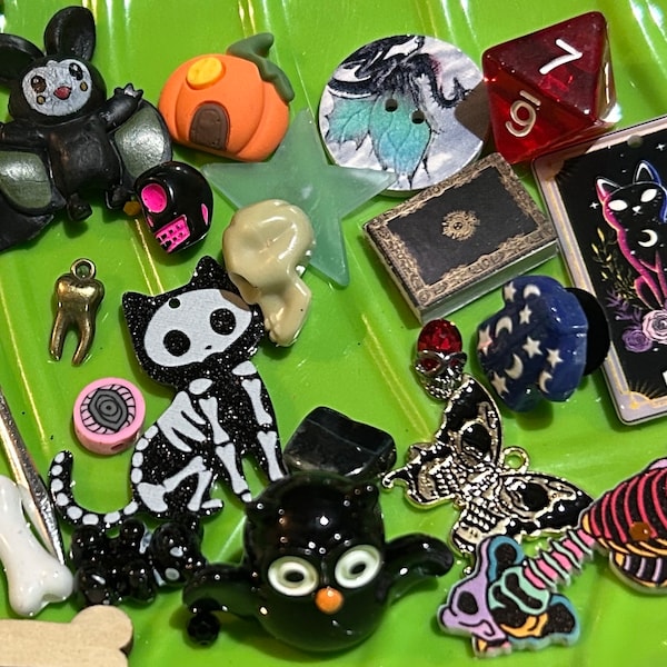 Halloween Trinkets - Etsy