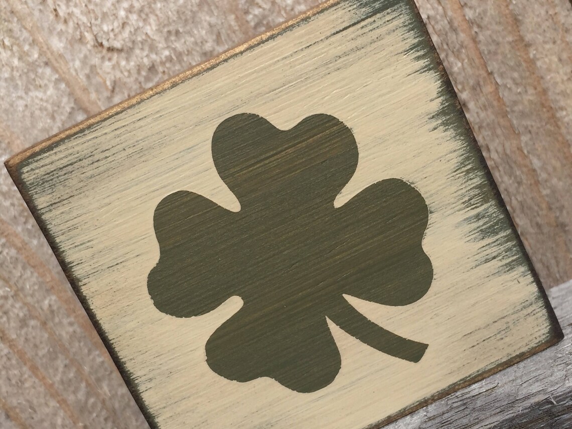 Distressed Clover Block, St. Patrick's Day Decor, Irish Decor - Etsy