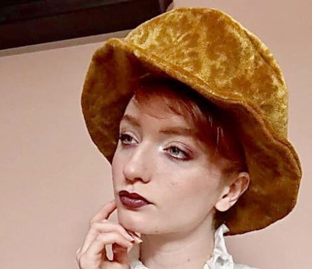 Golden Glowing Renaissance Hat Tudor Flat Cap - Etsy