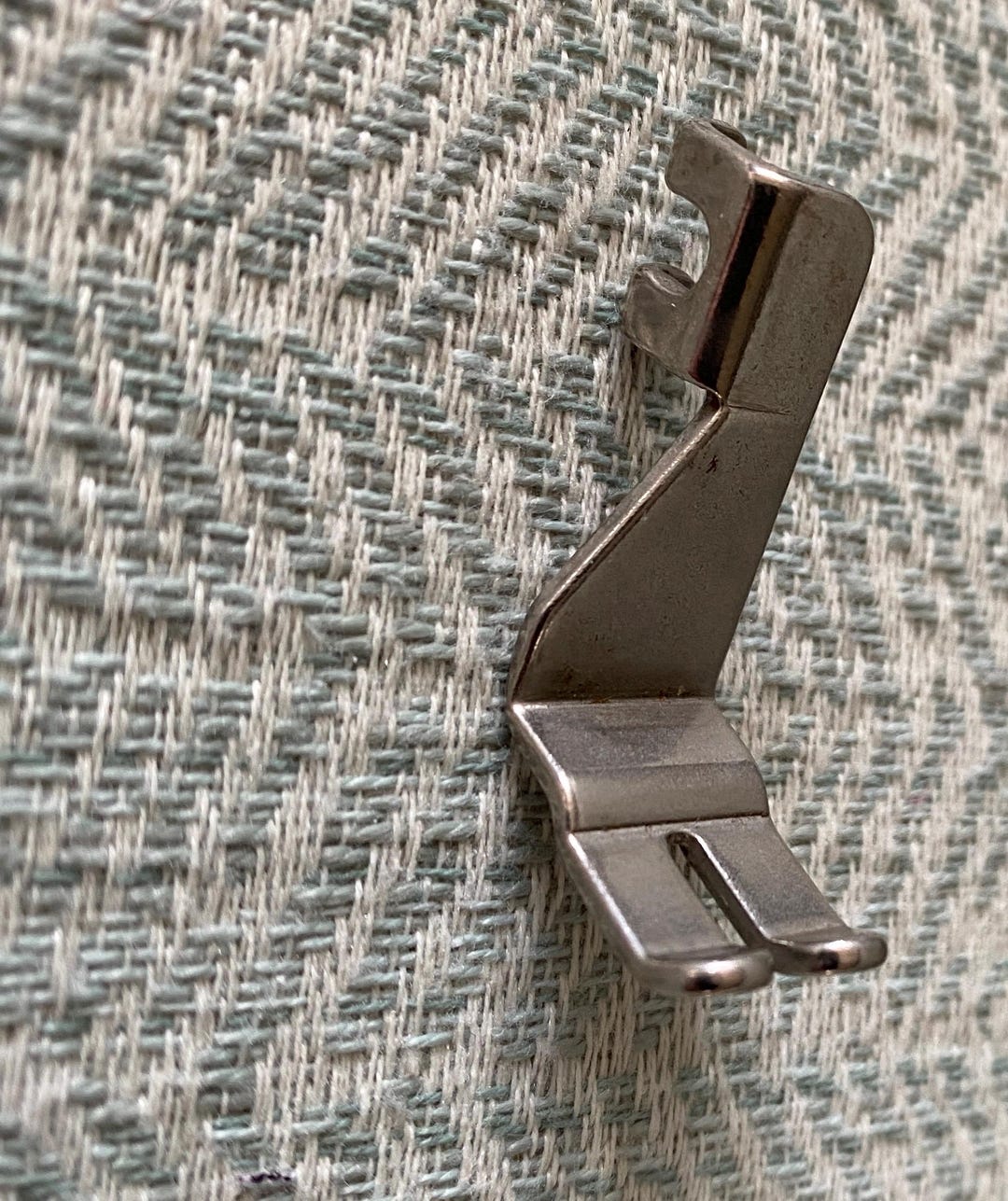 Vintage Original Singer Part #161169 Slant Shank Gathering & Shirring ...