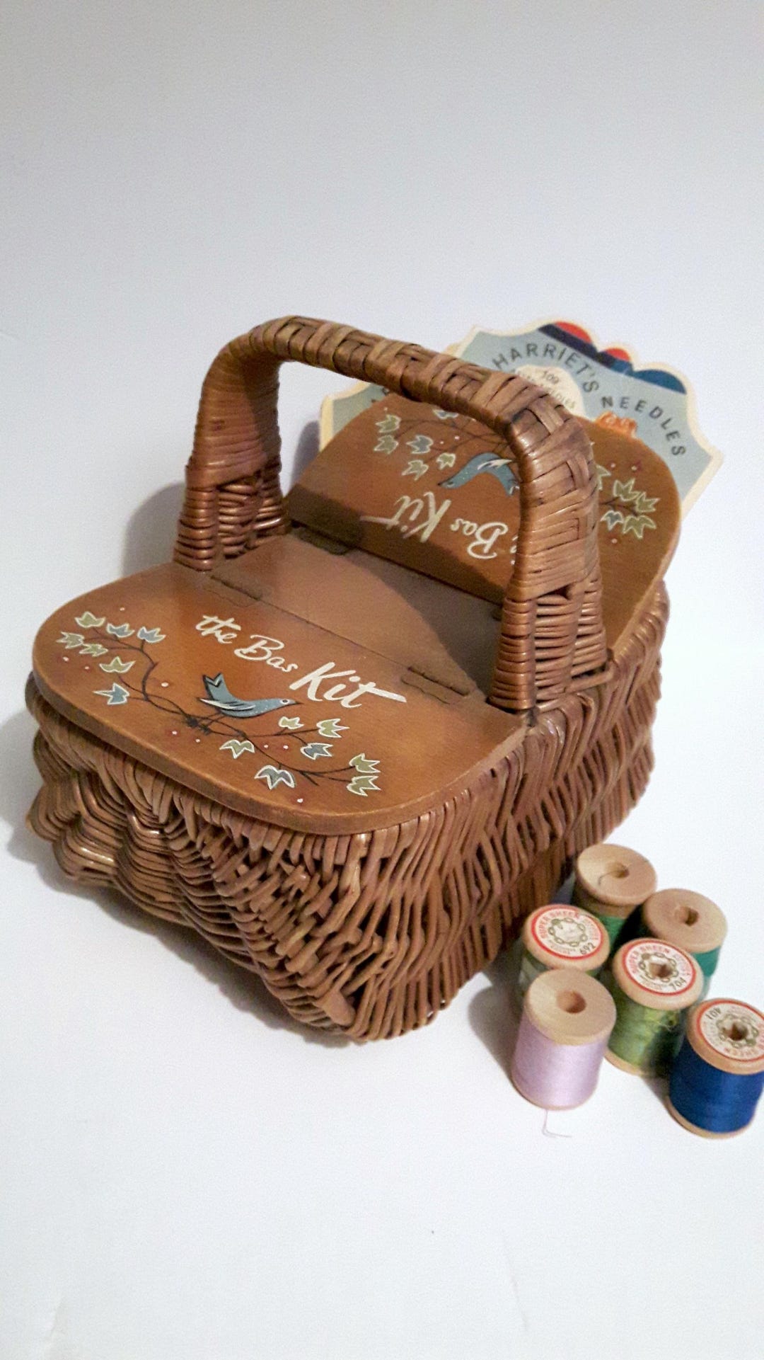 Vintage Basket the Bas Kit Small Sewing Basket Kit With Vintage Sewing ...