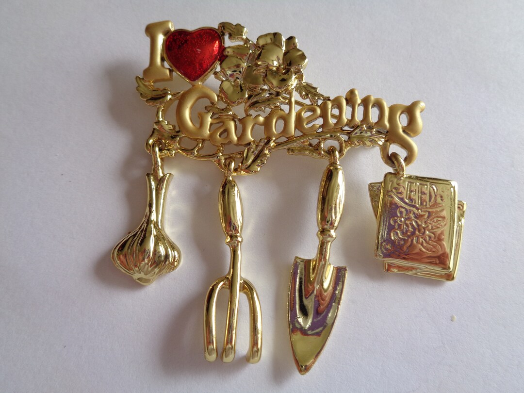 Vintage Signed Danecraft Goldtone/matt I Love Gardening Dangler Brooch ...