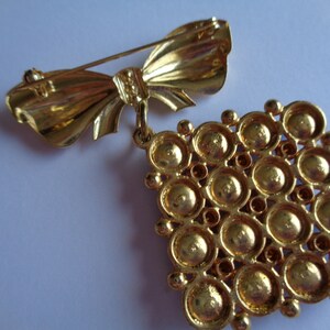 Vintage Unsigned Lightweight Goldtone/rhinestone/faux Pearl Dangler ...