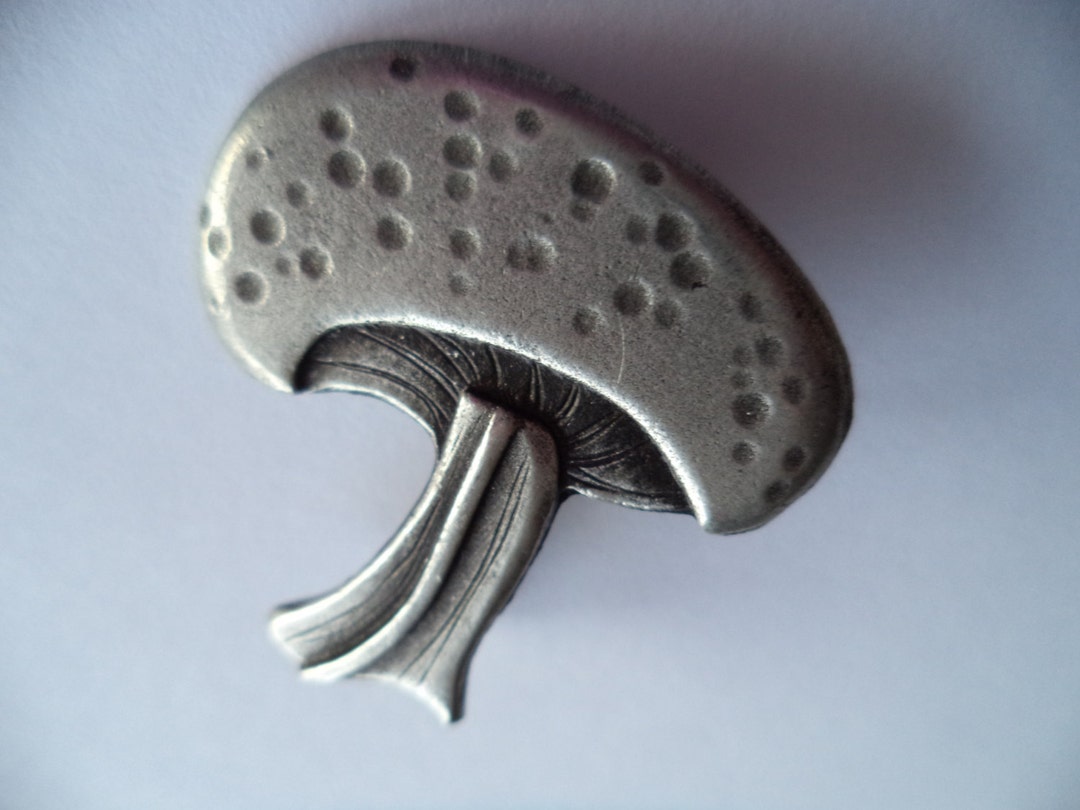 Vintage Signed Metzke Small Silvertone Toadstool Brooch/pin - Etsy