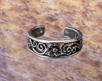 Flower toe ring | Etsy