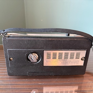 Vintage Panasonic Radar Matic Portable Transistor Radio Model R-1000 - Etsy