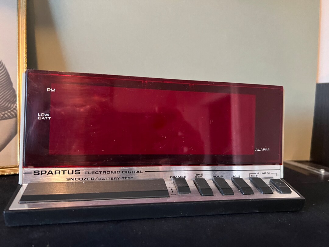 Vintage Spartus Electronic Large Red Digital Display Alarm Clock ...