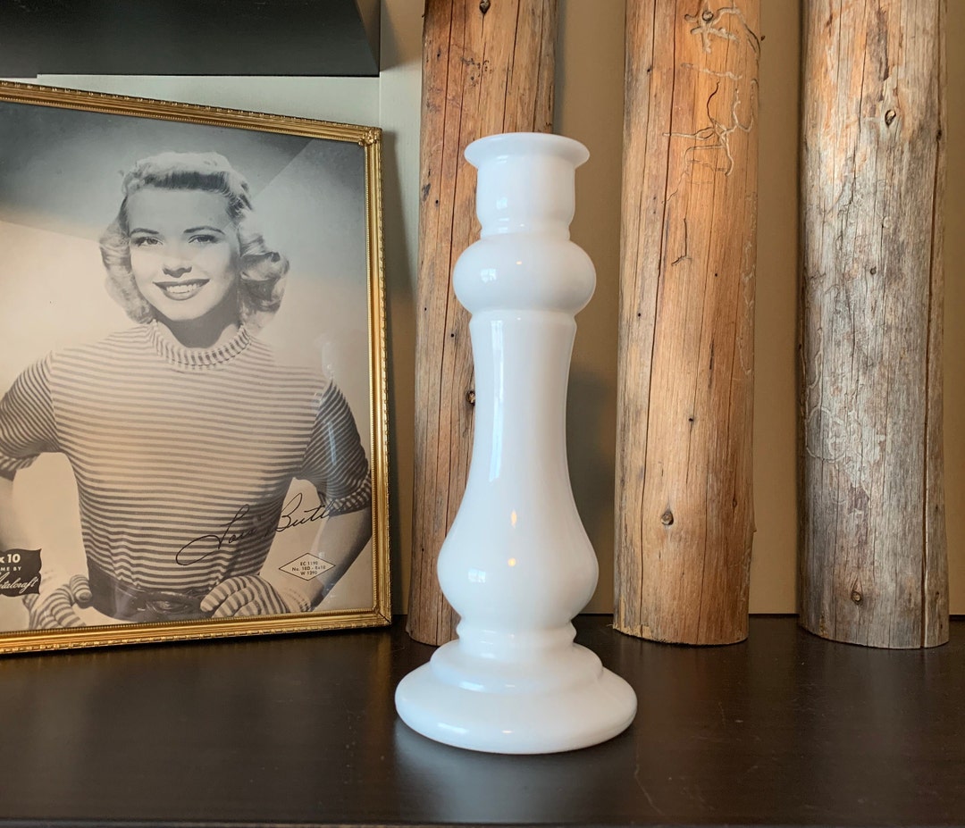 Vintage Milk Glass Vase - E.O. Brody Pawn Shaped M118 - Collectible ...