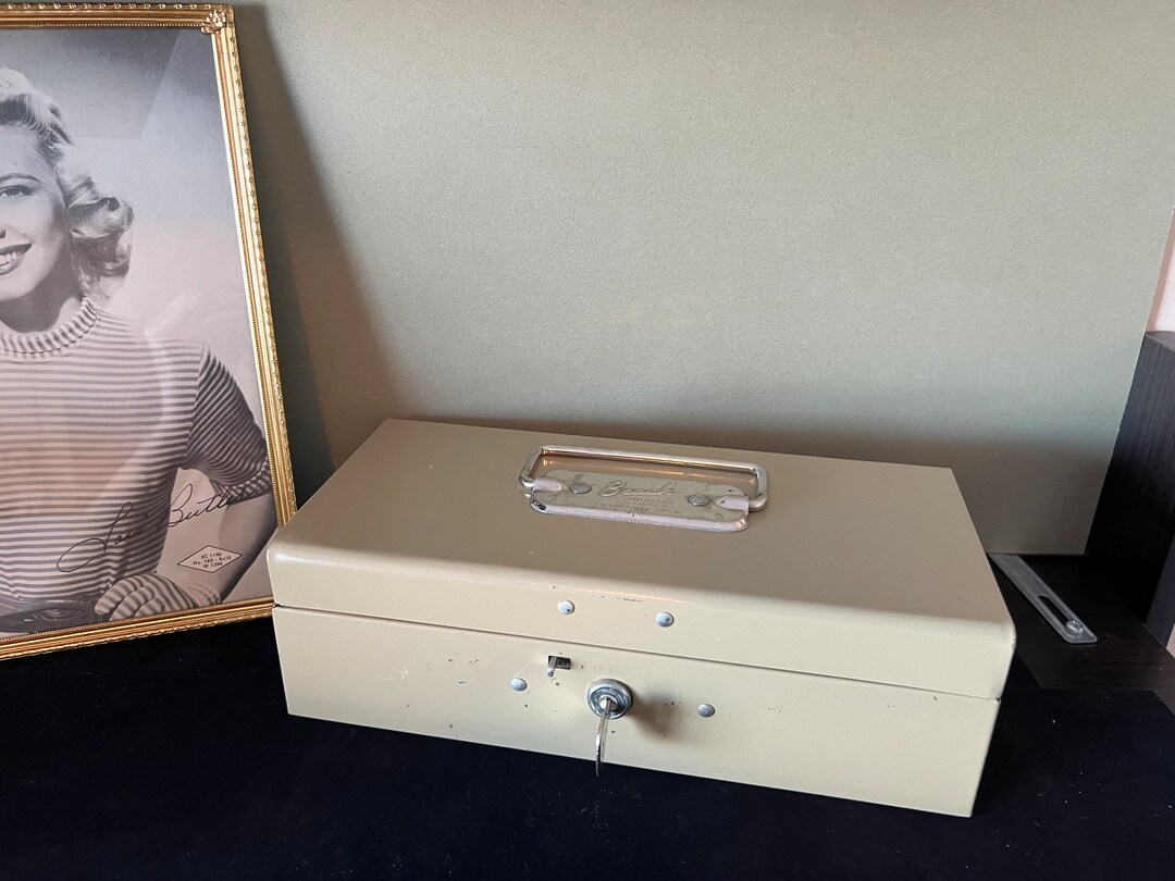 Vintage Beach Metal Lock Box Money Box Vintage Industrial Decor - Etsy