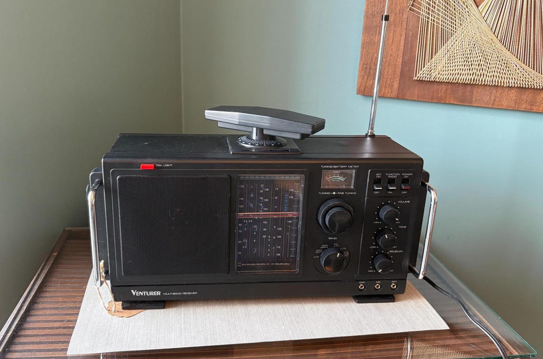 Venturer Multiband 1980's Vintage Radio Receiver Model 2989-2, AM/FM ...