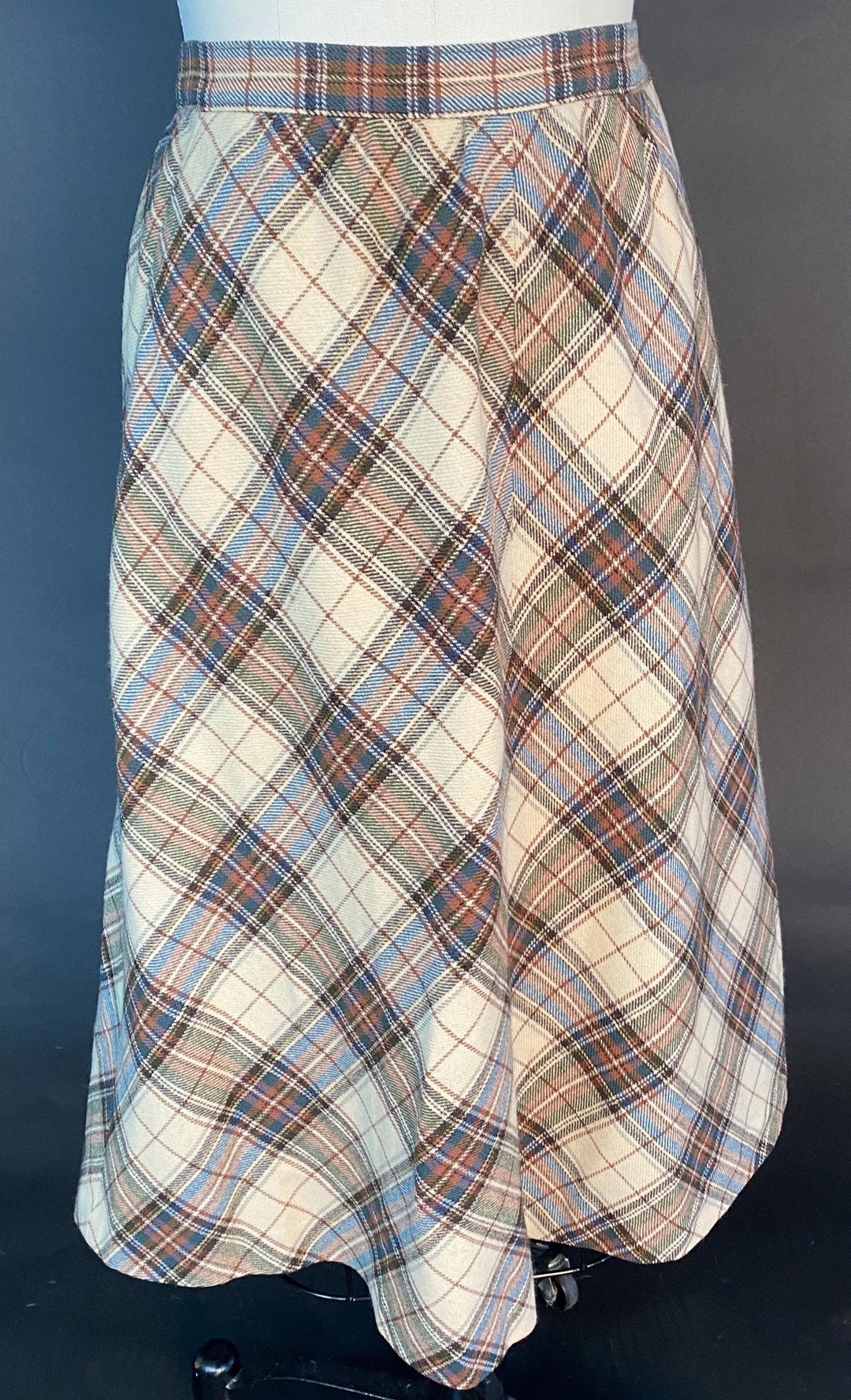 Vintage Wool Plaid A-line Skirt: 70s-80s Tartan Kilt (M/L) - Etsy