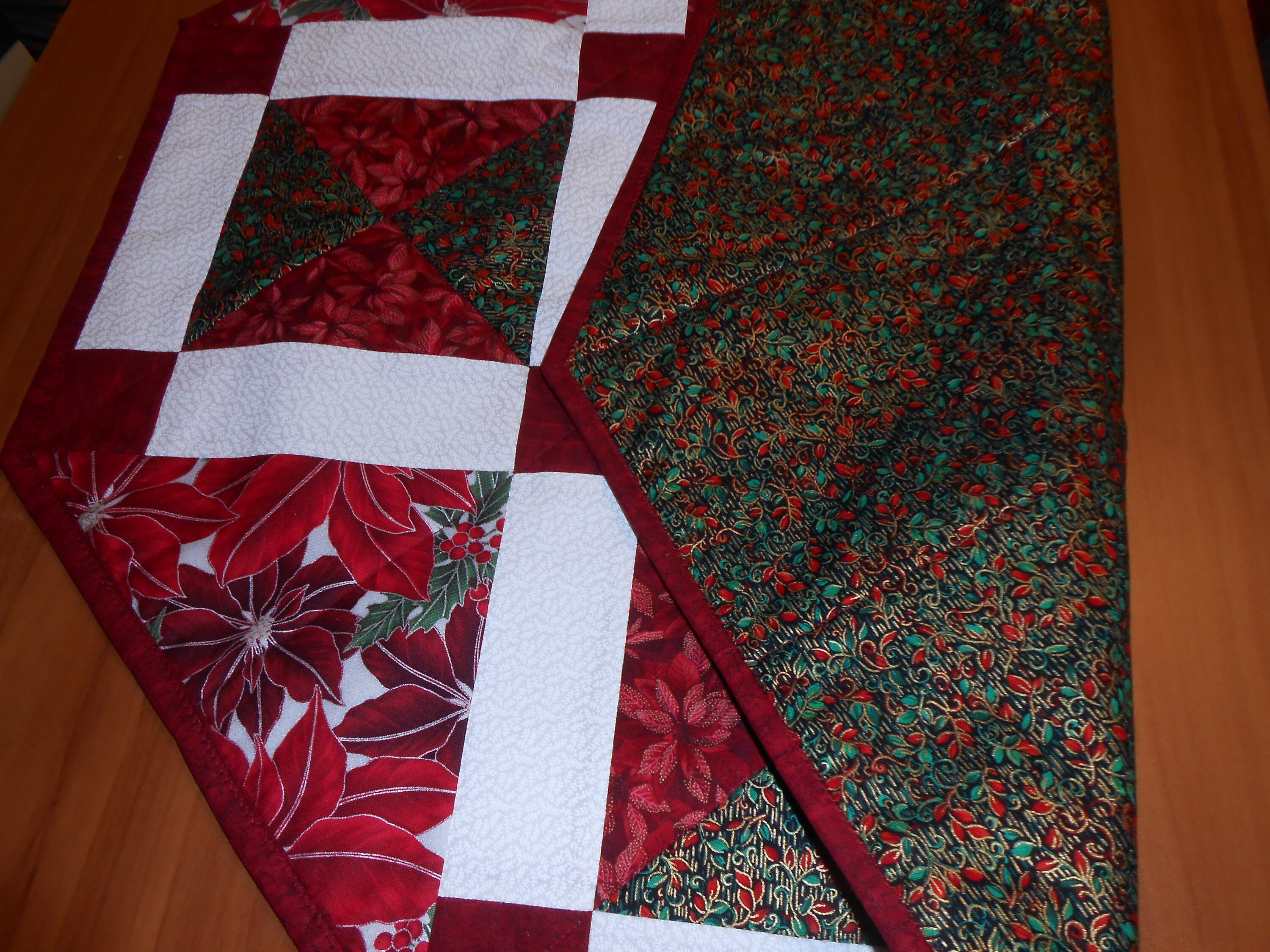 Christmas Table Topper - Etsy