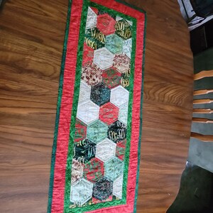 Holiday Hexagon Table Runner - Etsy