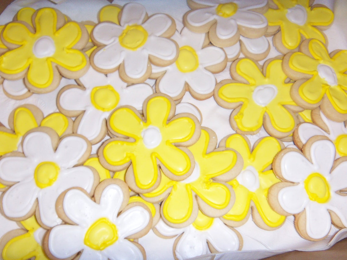 Daisy Sugar Cookies. - Etsy