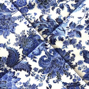 Blue and White Floral Potholder Set, Blue Flowers on a White Background ...