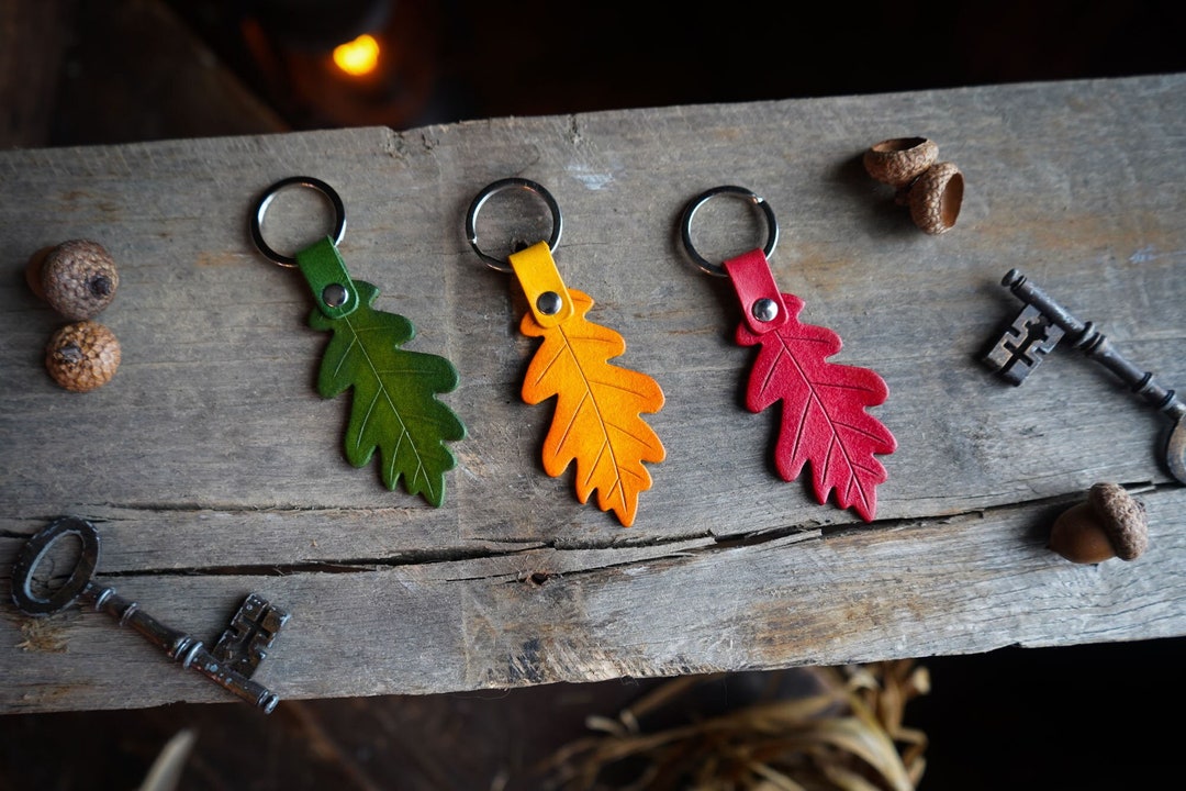 Oak Leaf Leather Keychain / Fae Gift Ideas / Cute Cottagecore Key ...