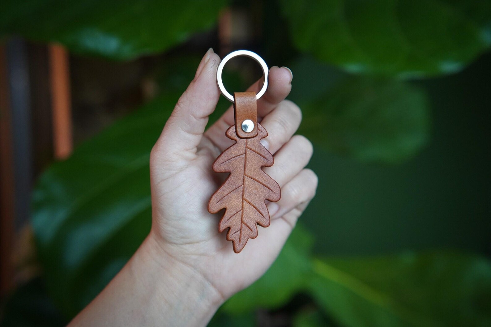 Oak Leaf Leather Keychain Browns / Gift Ideas / Cute Cottagecore Key ...