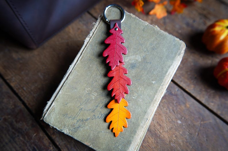 Fall Leather Oak Leaf Bag Charm | Handmade Autumn Leaf Keychain ...