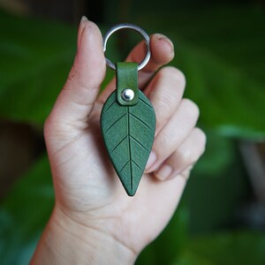 Leather Leaf Keychain / Fae Gift Ideas / Cute Cottagecore Key ...