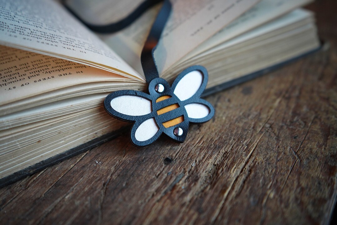 Leather Bee Bookmark / Cute Pollinator Gift for Fantasy Reader / Custom ...