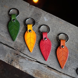 Leather Leaf Keychain / Fae Gift Ideas / Cute Cottagecore Key ...
