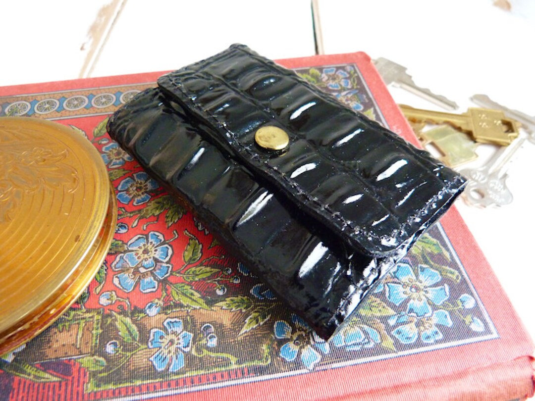Black Vinyl Key Holder Crocodile Design - Etsy