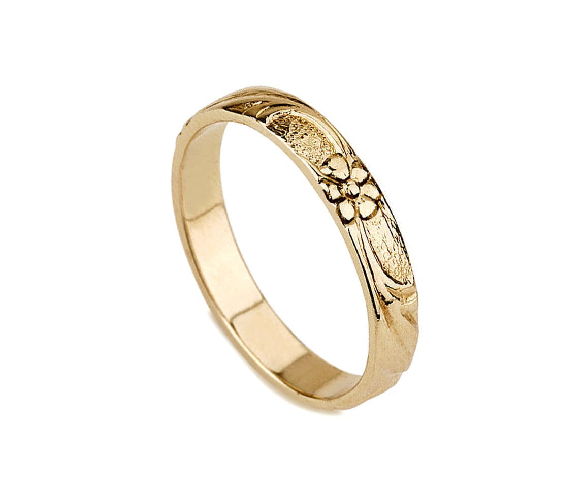 Flowers and leaves Wedding ring vintage inspired botanical | Etsy