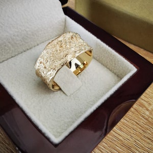 Rustic Gold Men Wedding Ring Band, Organic Raw Textured Tree Bark Hand ...