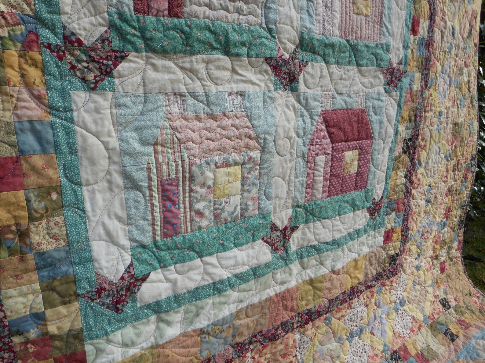 Country Cottage Handmade Quilt, Patchwork Quilted Blanket, Tan Rose ...