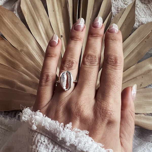 Cowrie Shell Ring - Etsy