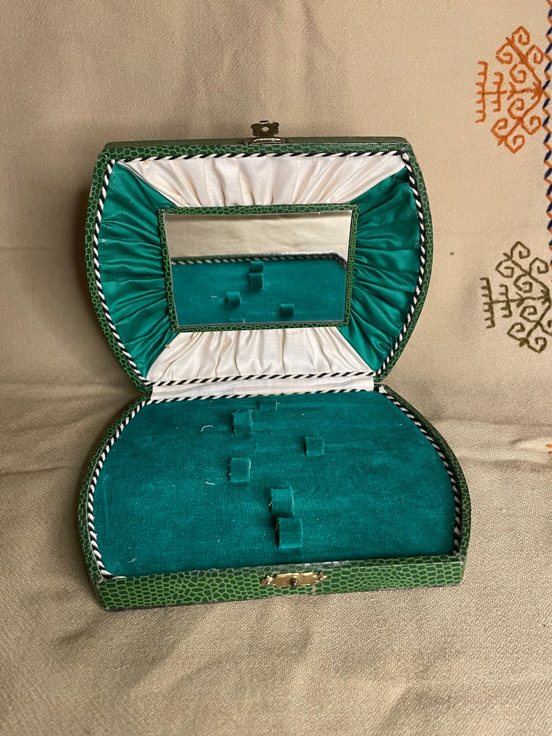 Vintage Toiletry Box With Mirror. - Etsy