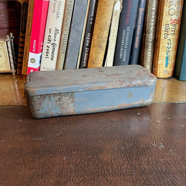 Old Metal Tool Box - Etsy