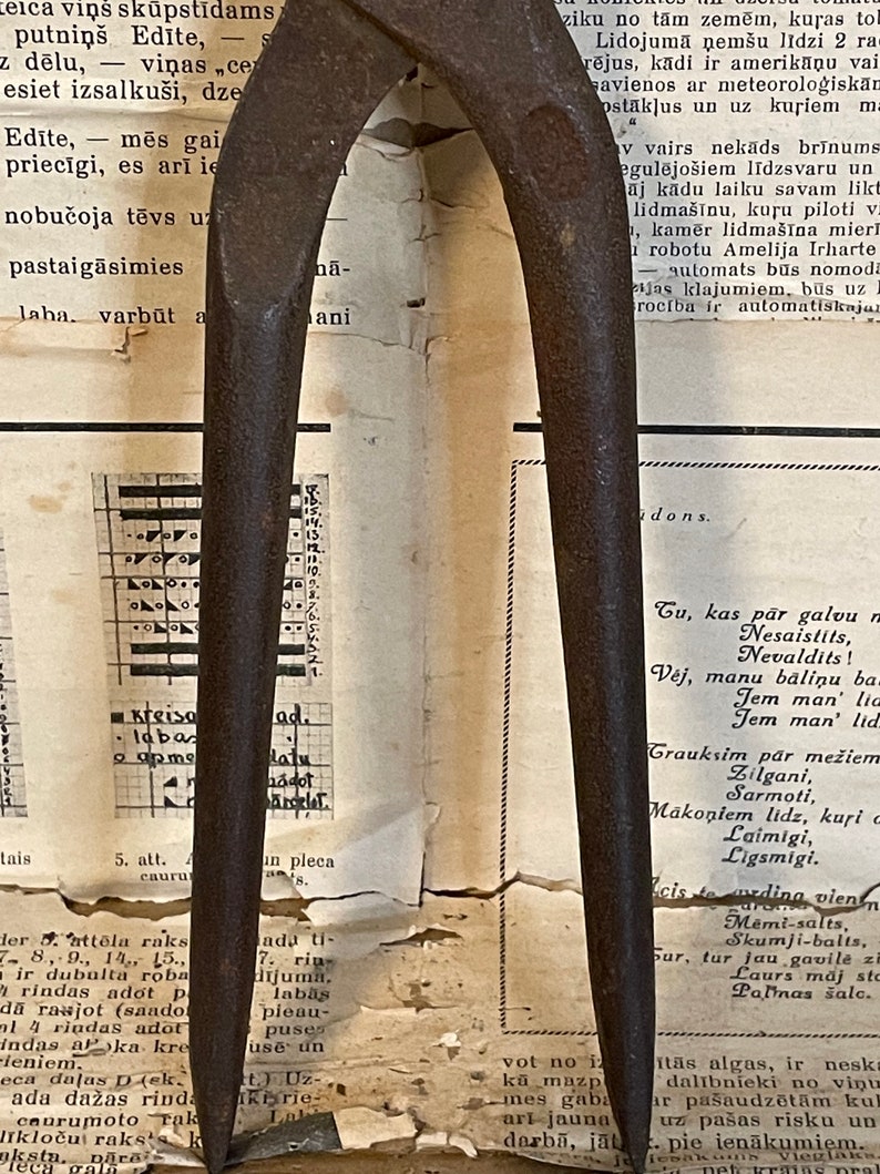 Vintage Pliers. an Old Tool. - Etsy