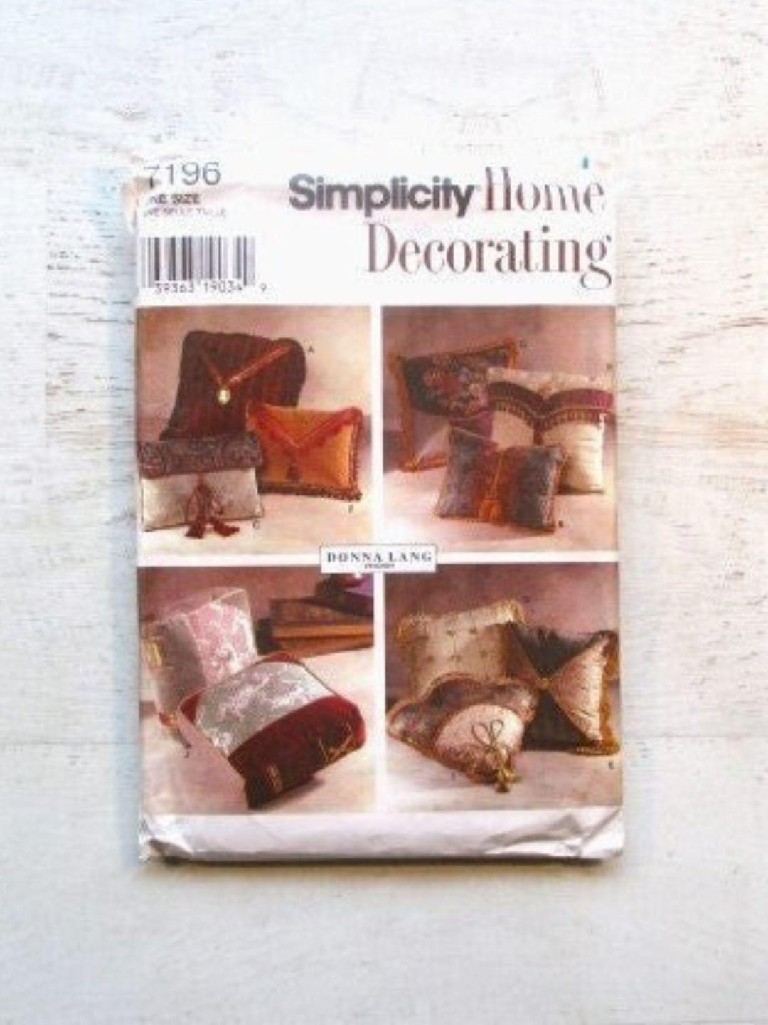 Simplicity UNCUT 7196 Designer Cushions/pillows by Donna Lang ...